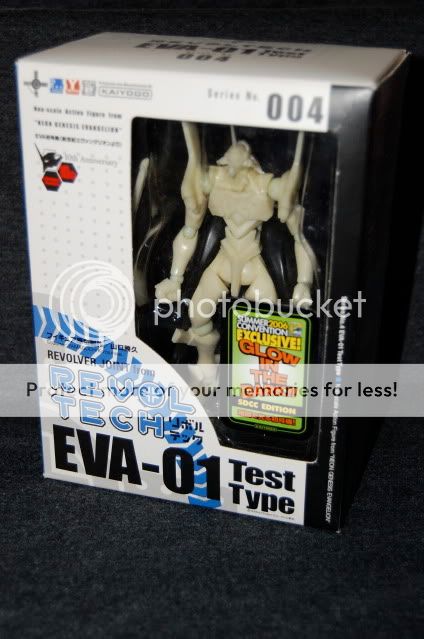 Revoltech 004: Eva-01 Test Type SDCC Version Glow in the dark | i-zgok